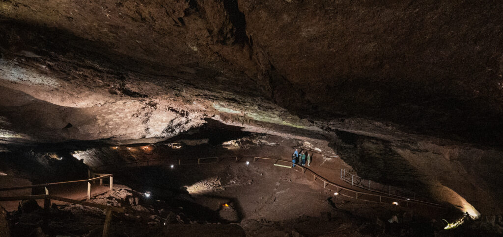 The Wild Cave Tour - The Lost Sea